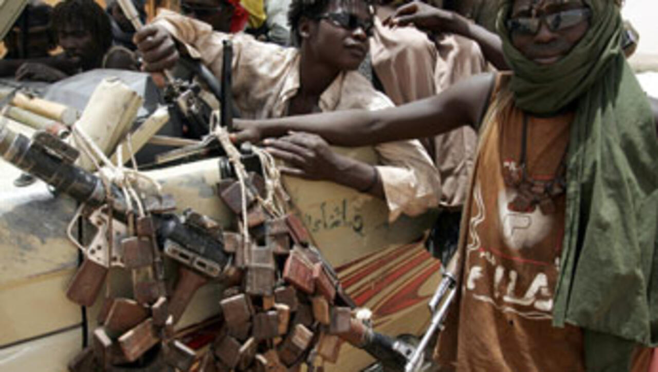 Bashir tells Darfur rebels to lay down arms