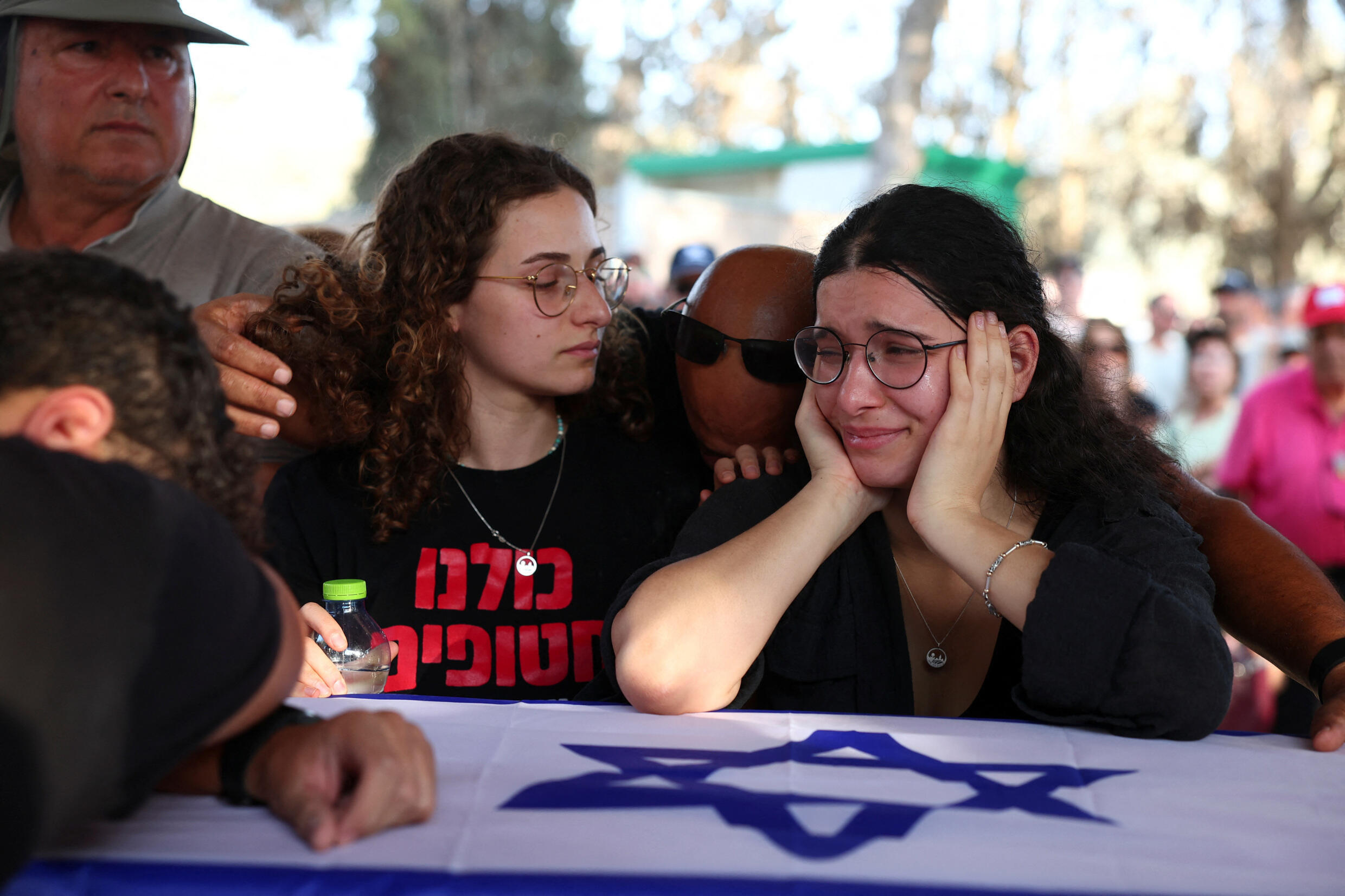 A un año del 7 de octubre: ¿por qué los rehenes israelíes aún no están ...