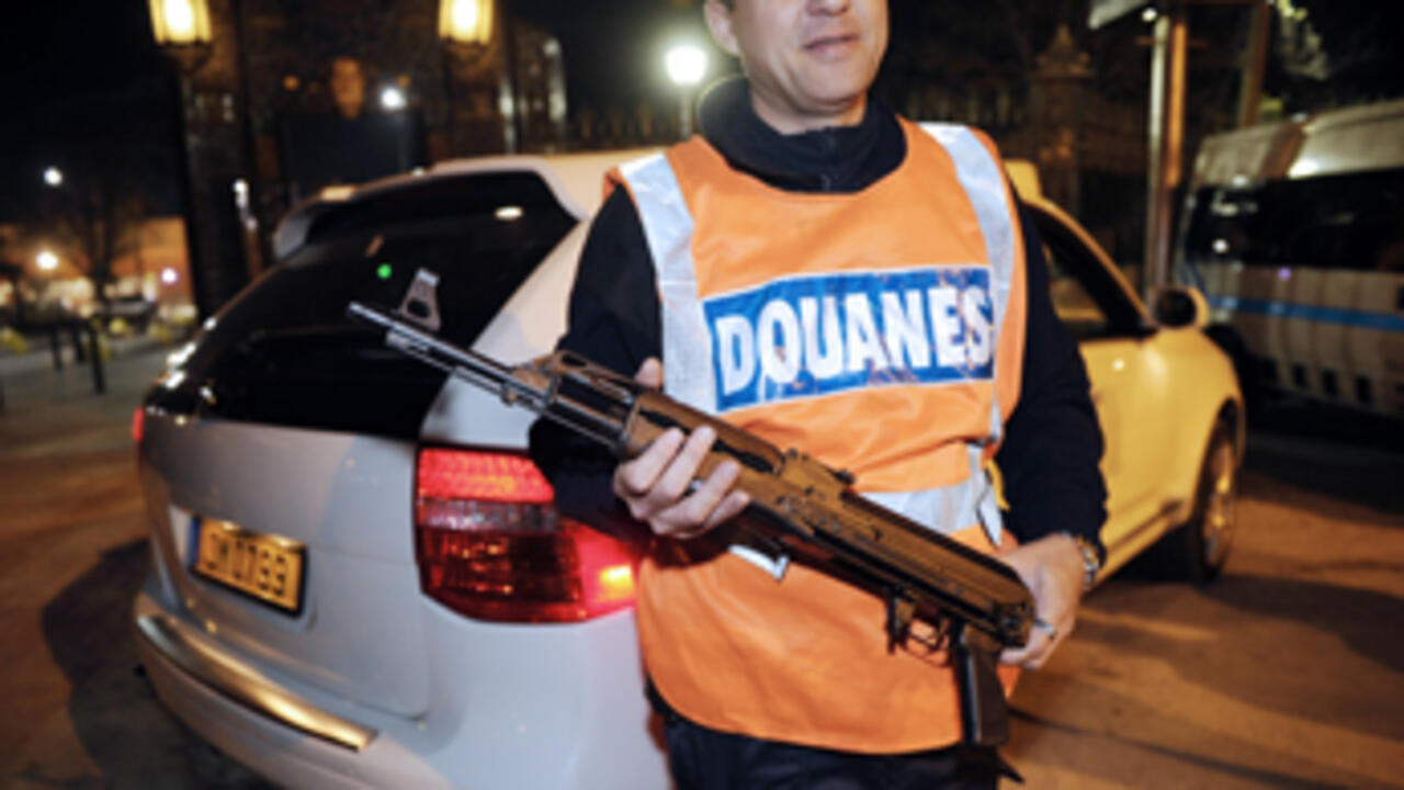 Govt targets Marseille’s AK47-wielding gangsters
