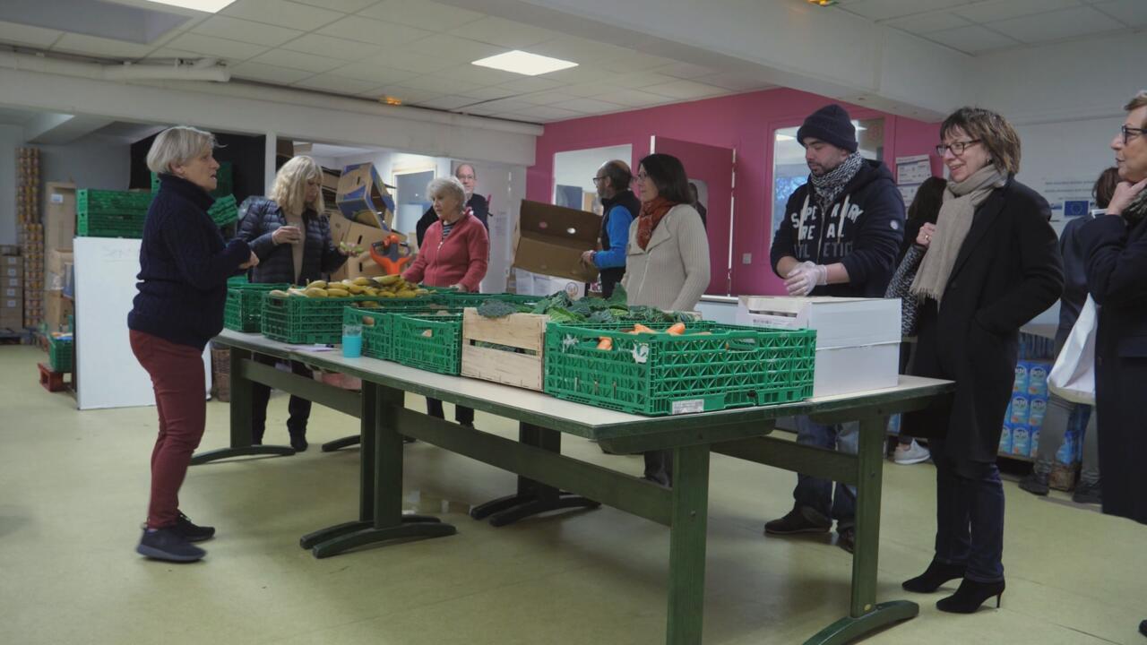 Why are the French giving less to charity? - France in focus