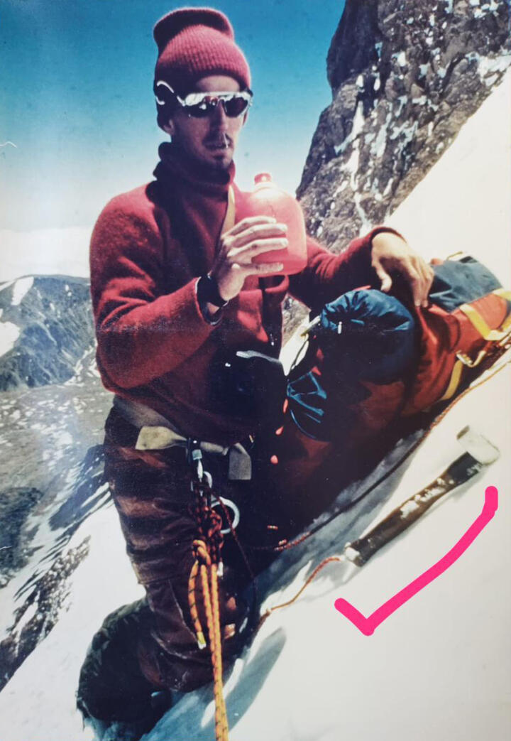 Daughters scale Argentine peak, retrieve dead mountaineer dad's photos