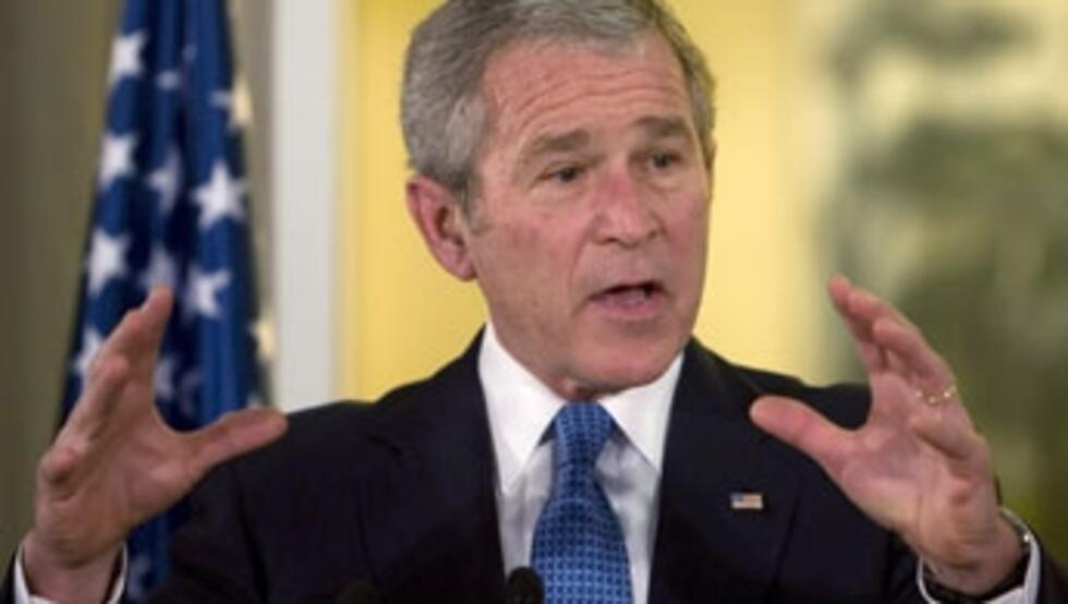 Bush invite son successeur à réformer le système financier