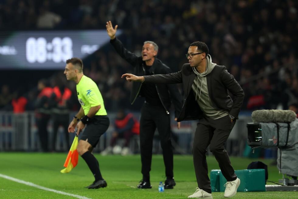 PSG beat Strasbourg to reclaim top spot in Ligue 1