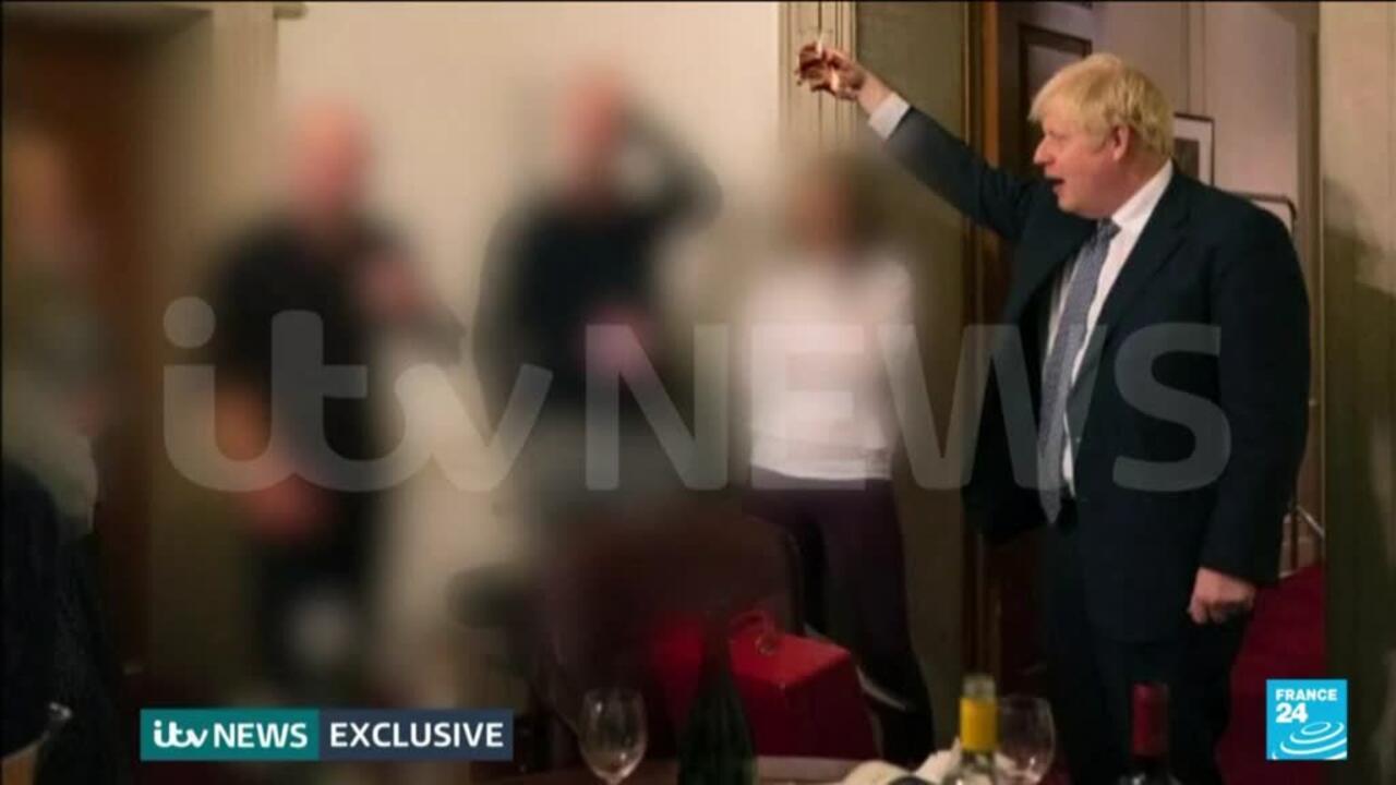 Partygate : des photos relancent les accusations contre Boris Johnson ...