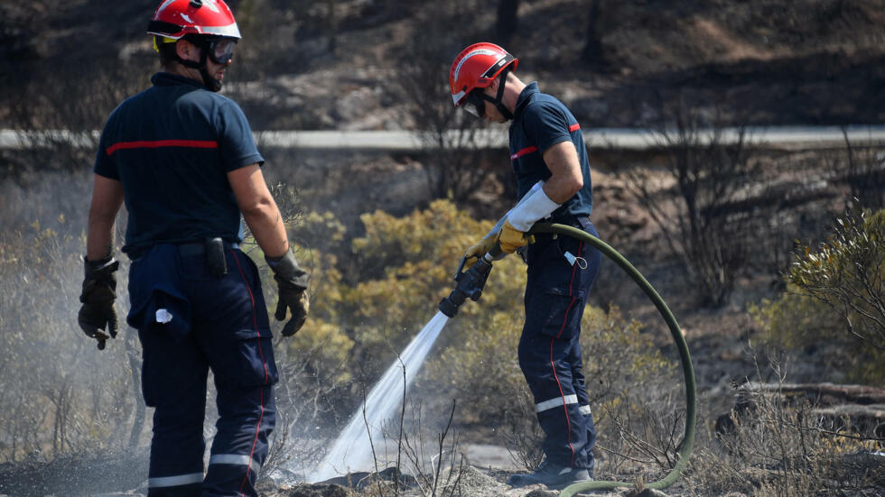 Weekend winds threaten to fan deadly wildfire on French Riviera