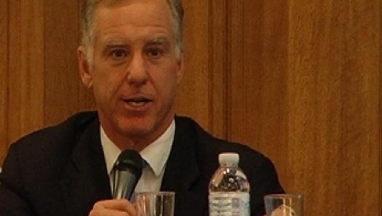 The ‘Dean machine’ hits Paris with a wired gospel - France 24