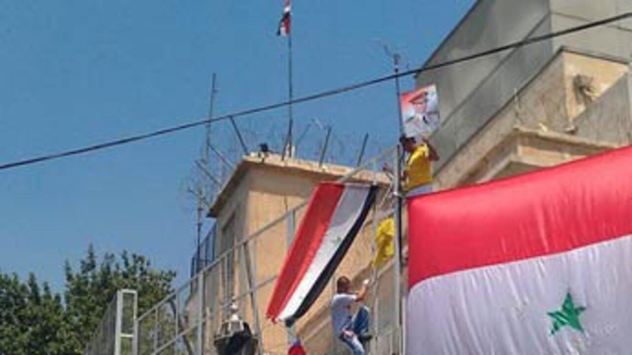 Assad loyalists attack French and US embassies - France 24