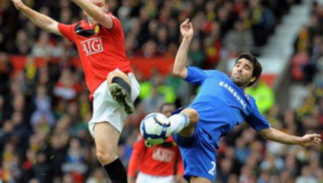 Chelsea go top after victory at Old Trafford - France 24