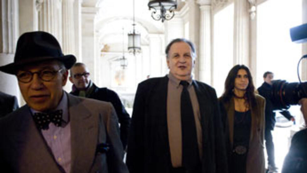 Angola tries to stop arms trafficking trial