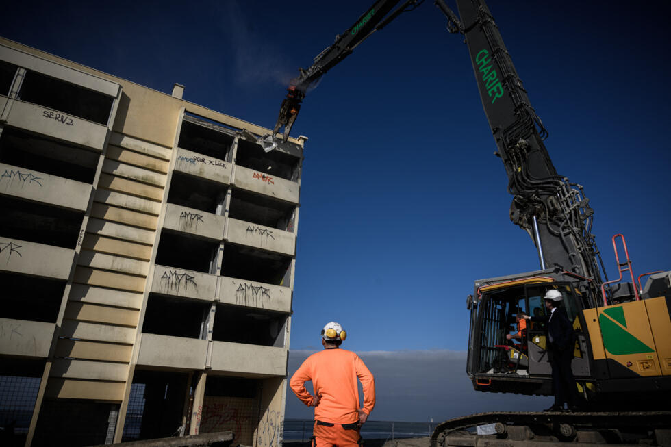 France knocks down seaside building symbolic of coastal erosion