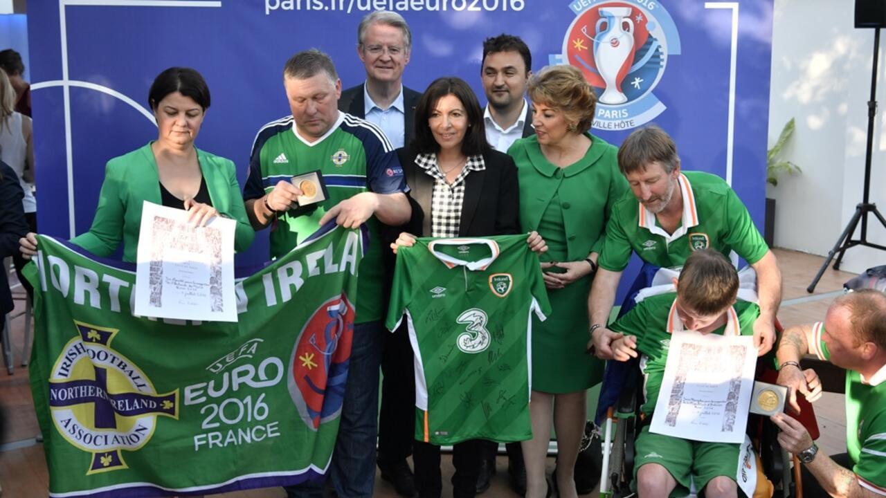 Irish football fans receive Medal of Paris for 'sportsmanship' - France 24