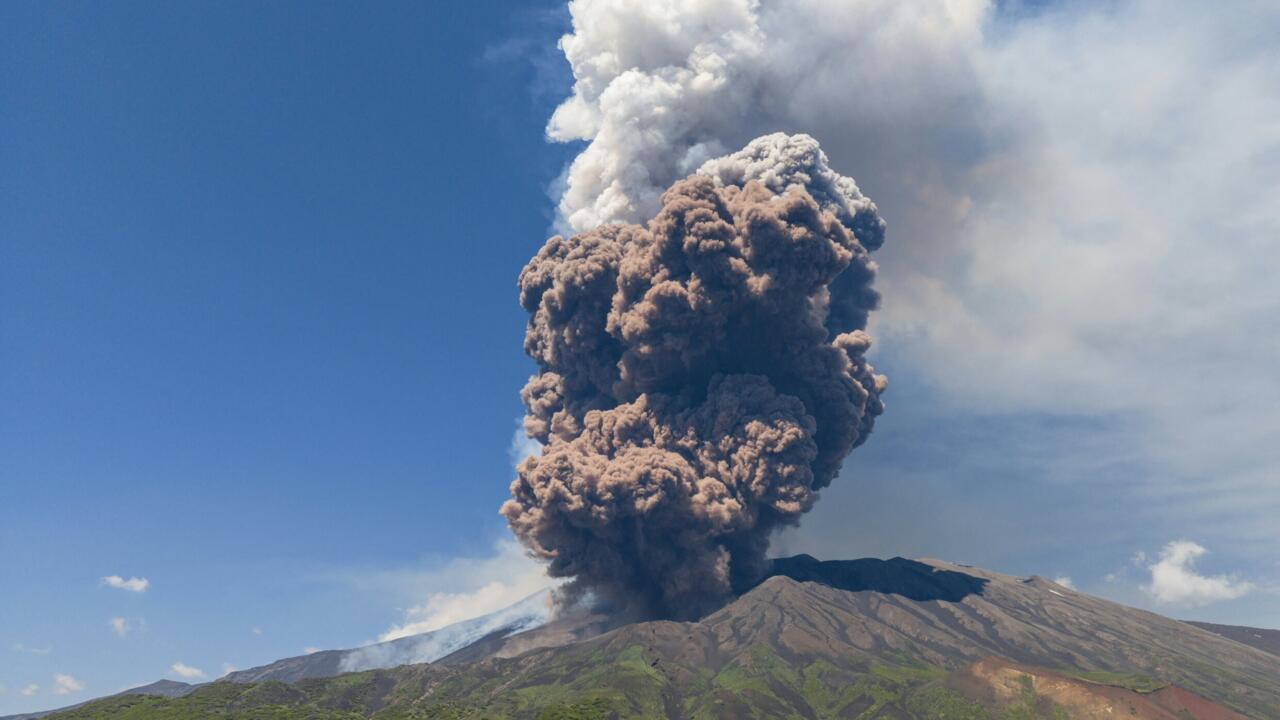 Video: Italy's Mount Etna erupts in dramatic plume of smoke and ash