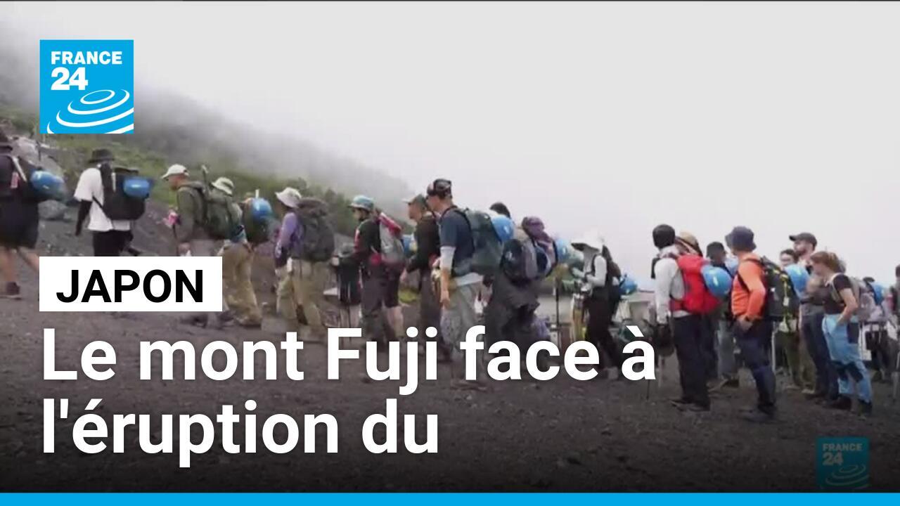 Japon : le mont Fuji face à l'éruption du surtourisme - France 24