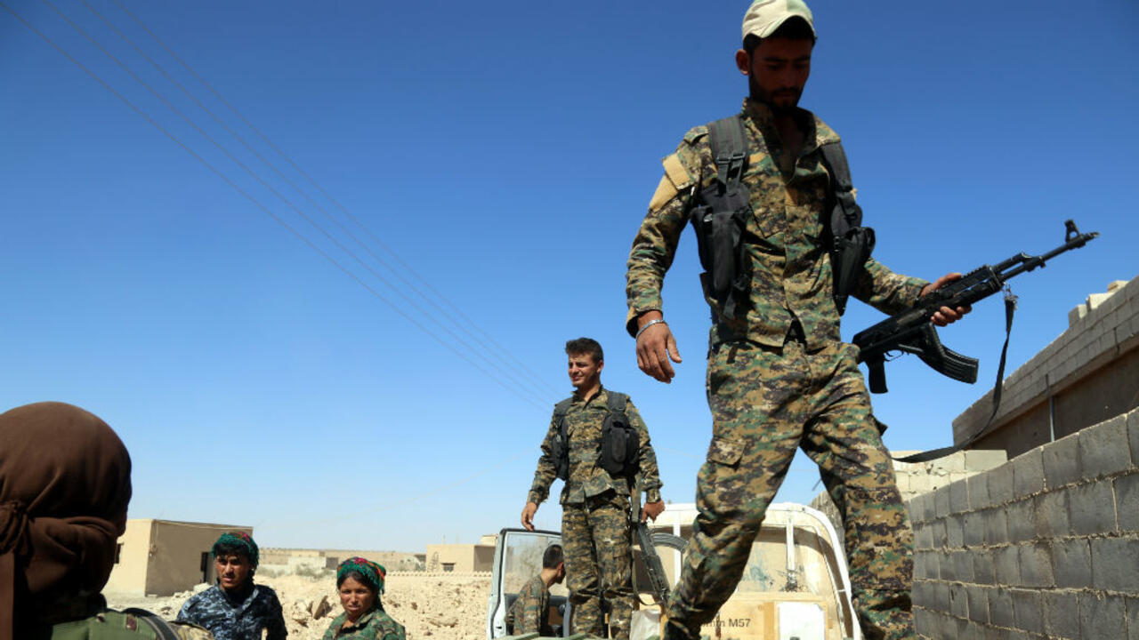 US-backed forces clash with IS group in battle for Raqqa