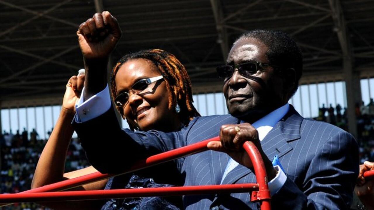 Zimbabwe's Mugabe takes over as African Union chairman - France 24
