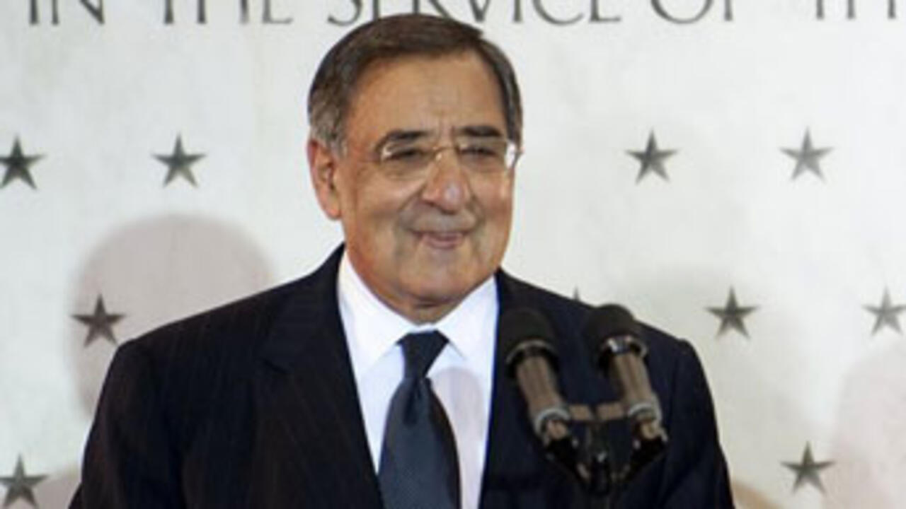 Panetta in Iraq to discuss US military presence
