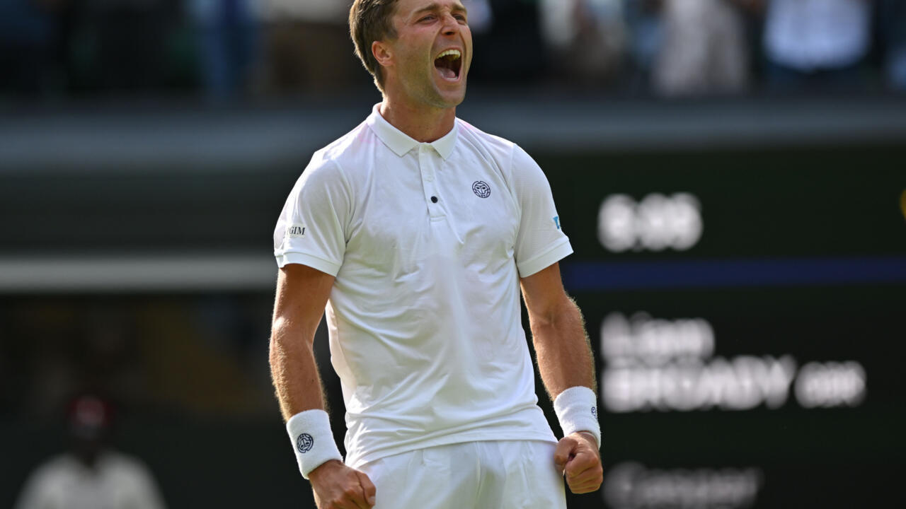 Broady conquers demons to upset Ruud at Wimbledon