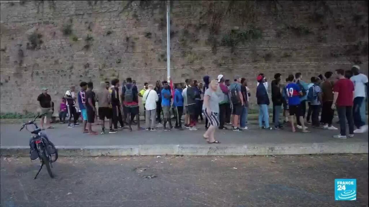 Italy migrant crisis: Nearly 7,000 migrants arrive in just over 24 ...