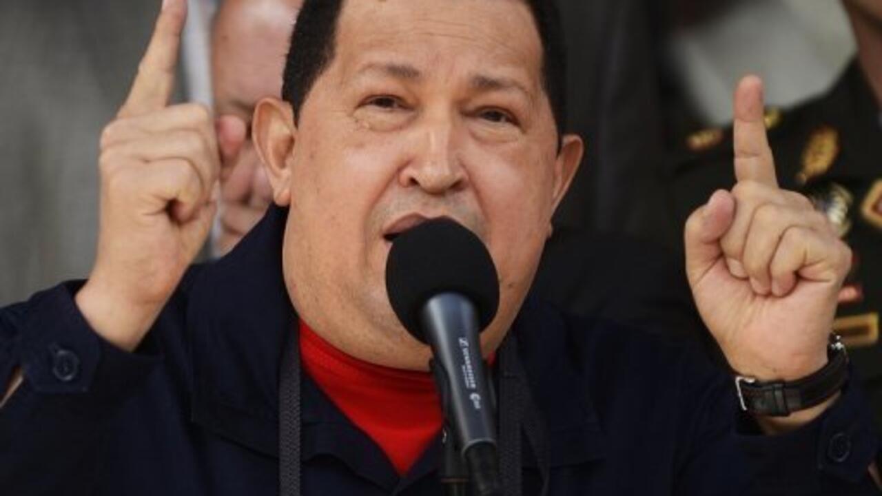 Tens of thousands rally in support of Chavez re-election bid