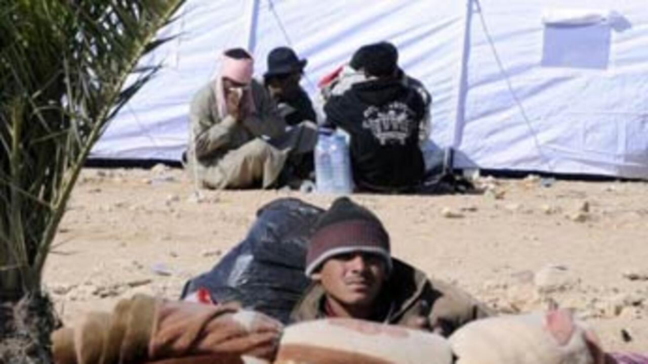 Spike in refugees fleeing Libya as strikes intensify