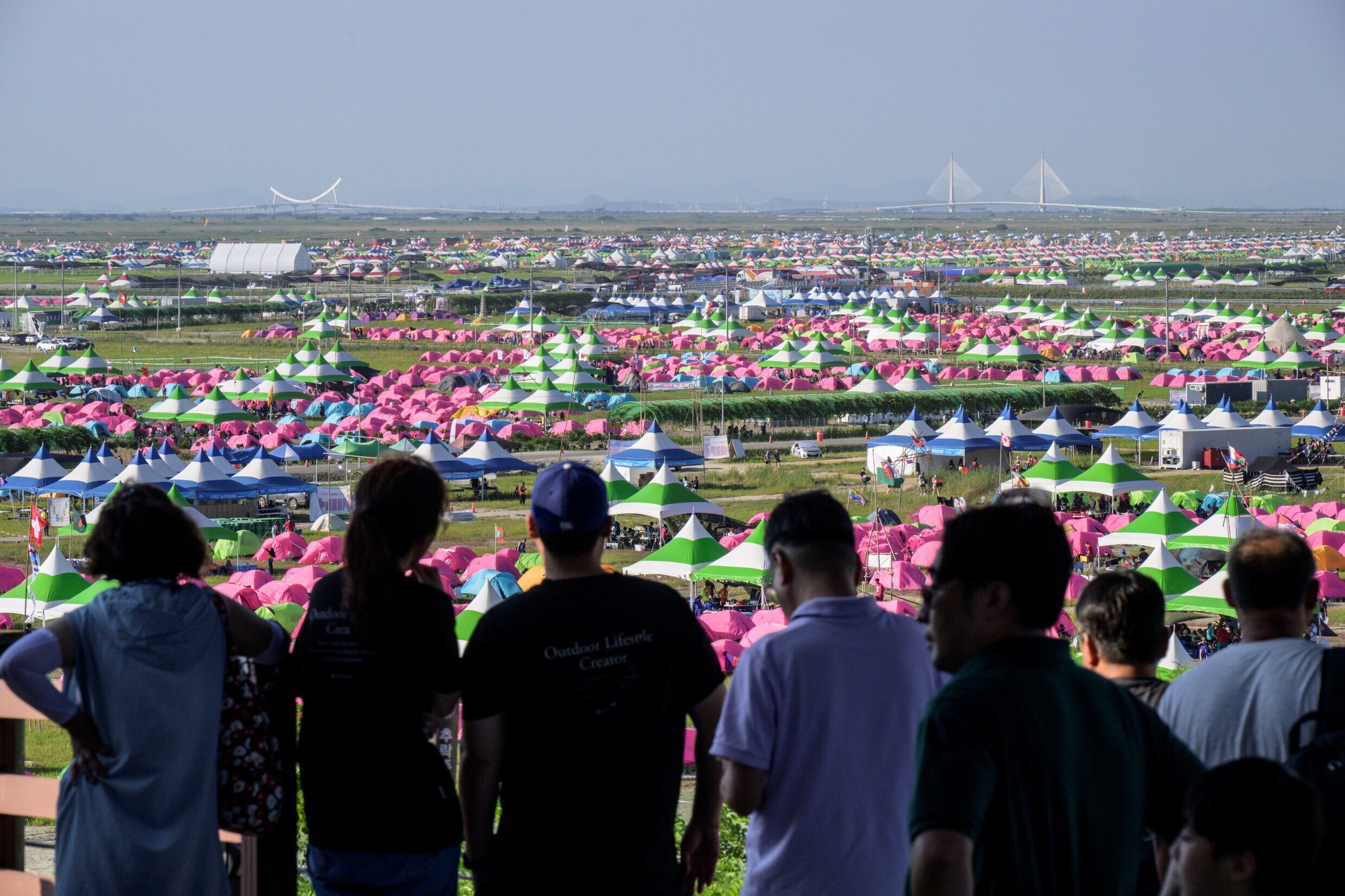 US, UK scouts abandon heatwave-hit South Korean jamboree
