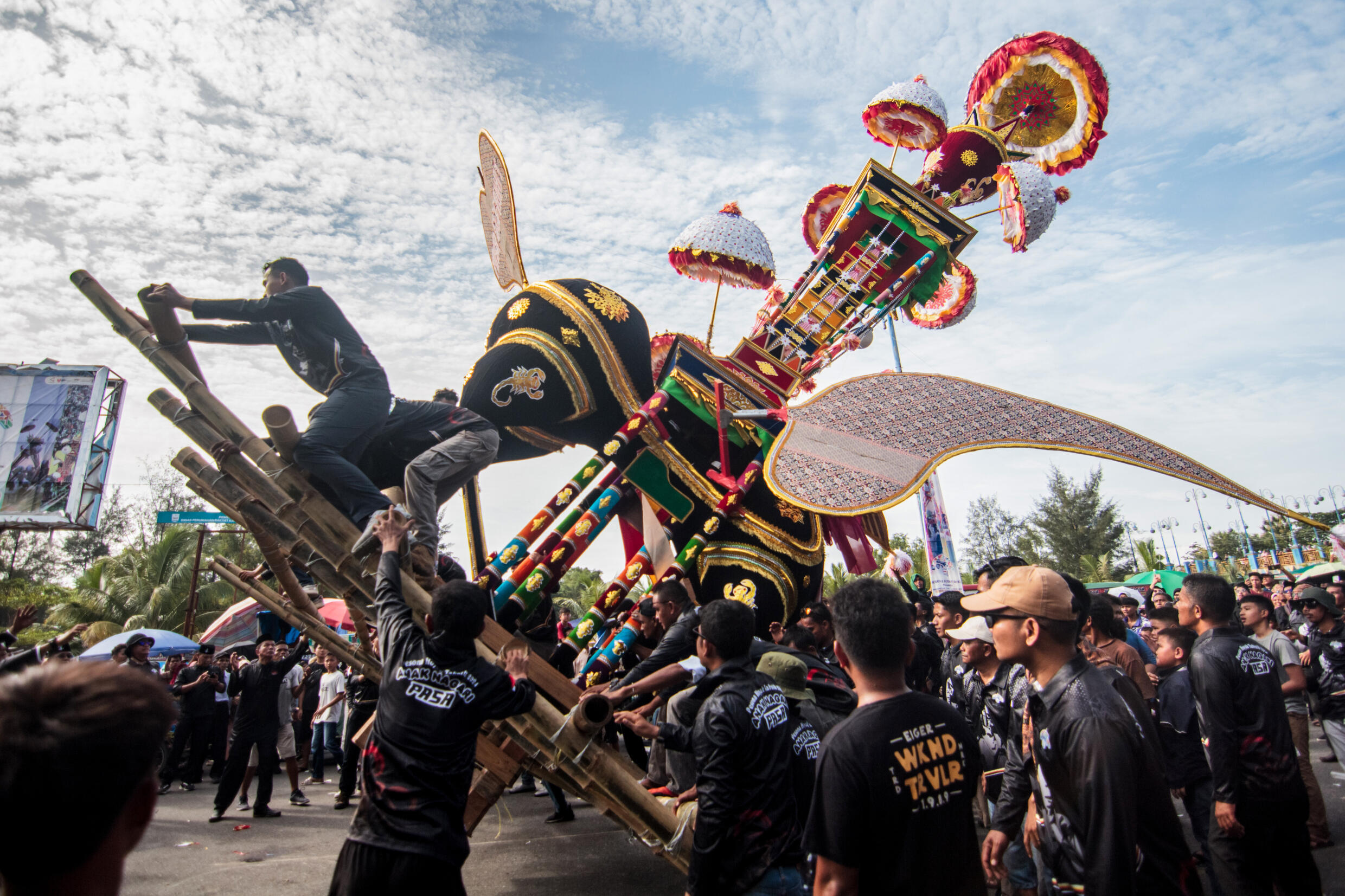 Indonesians flock to festival to cast mythical effigies out to sea