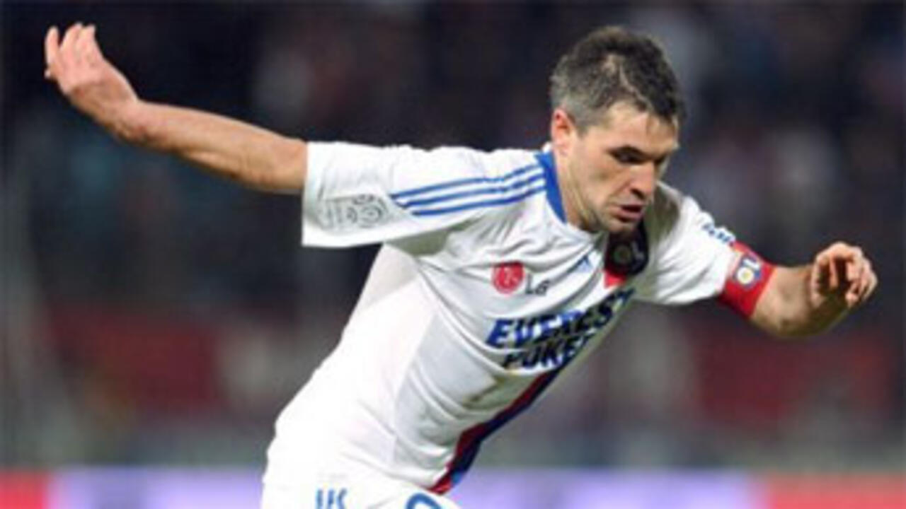 Le Lyonnais Jérémy Toulalan rejoint Malaga