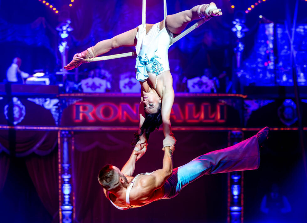 German circus replaces live animals with holograms