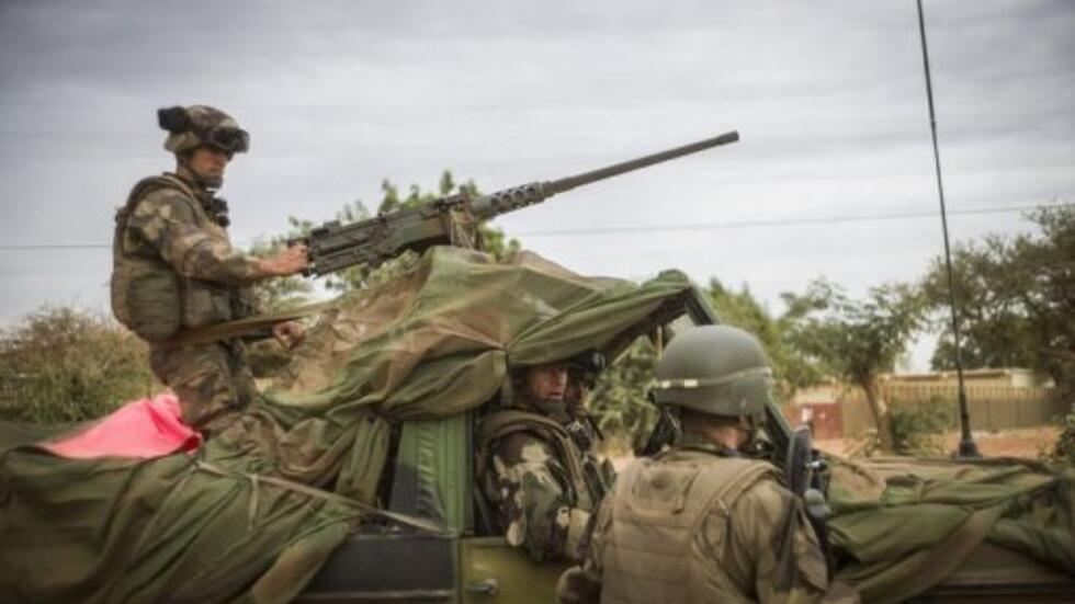 French and Malian forces encircle Timbuktu