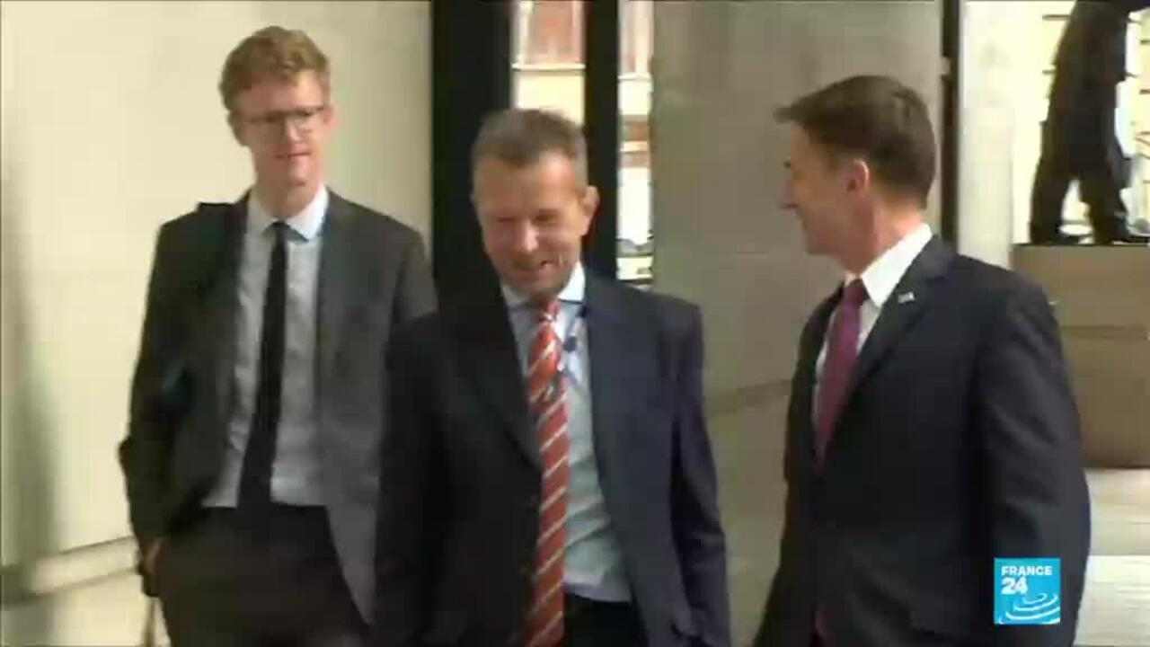 'The fight is for second place, behind Boris' - France 24