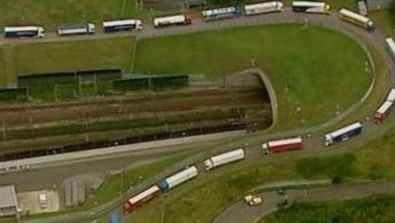 Channel Tunnel closed after fire