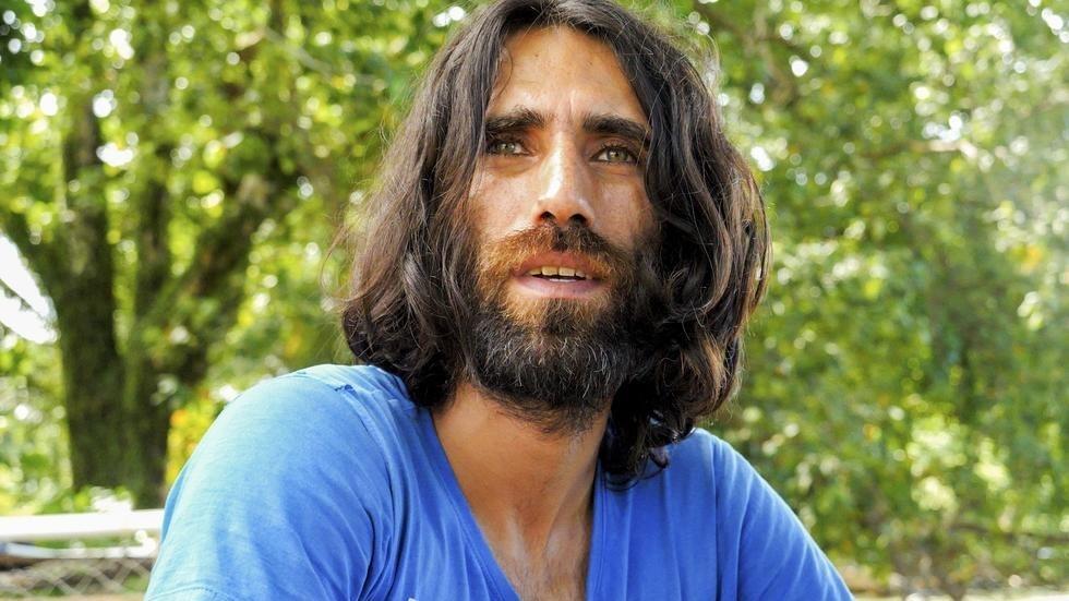 Literary prize-winning Iranian-Kurdish refugee freed from Australian ...