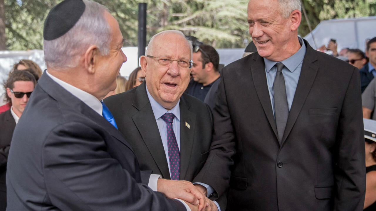 Israeli election rivals Netanyahu and Gantz meet amid political impasse