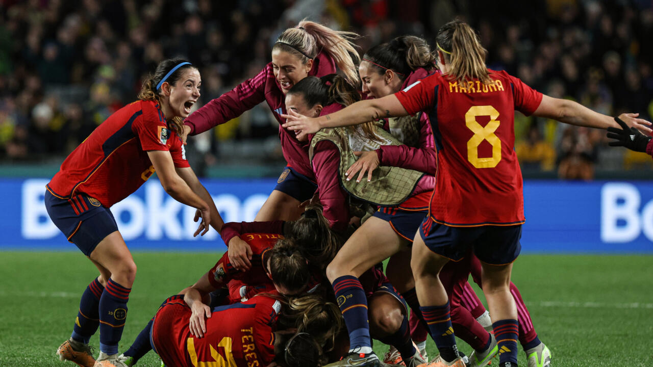 Carmona's late stunner takes Spain into maiden Women's World Cup final