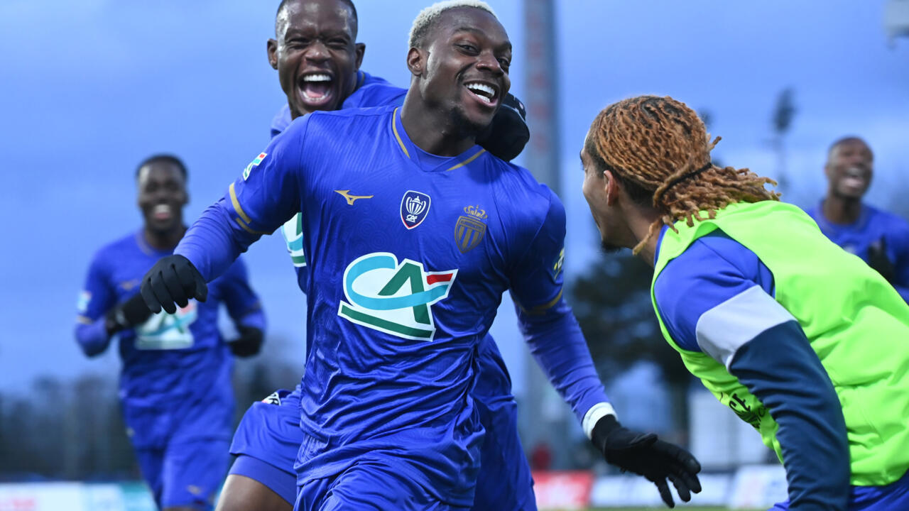 Monaco cling on with 10 men to avoid French Cup shock