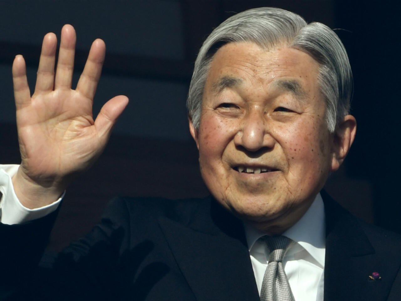 Japan Emperor Akihito Hints At Abdication In Tv Speech Japan's Emperor