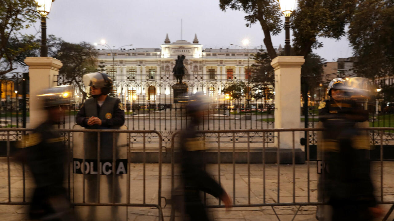 Perú: el Congreso decide si abre un proceso de destitución contra Pedro ...