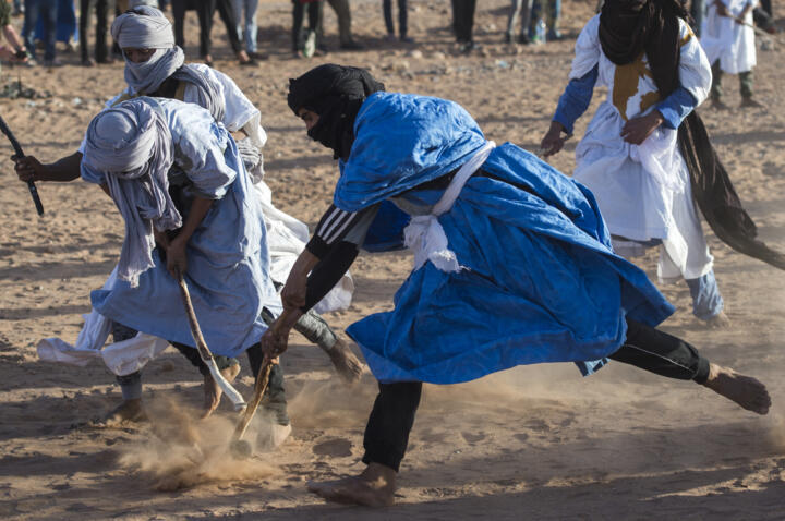 Moroccan nomads keep alive ancient sport of sand hockey