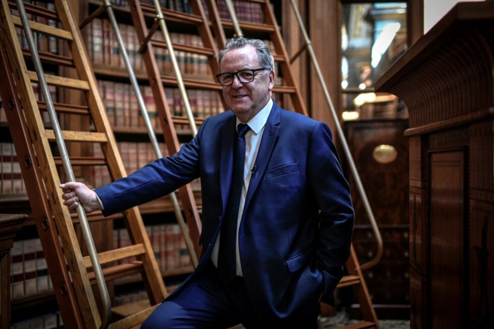 Emmanuel Macron choisit Richard Ferrand pour présider le Conseil ...