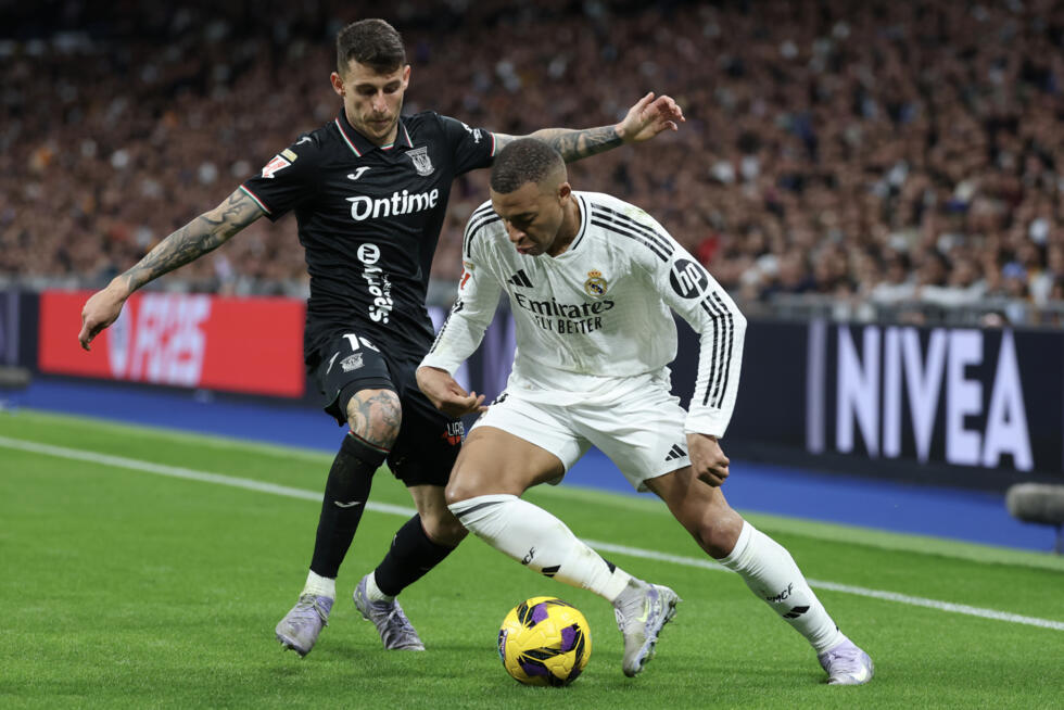 Espagne: un doublé de Mbappé permet au Real de recoller au Barça