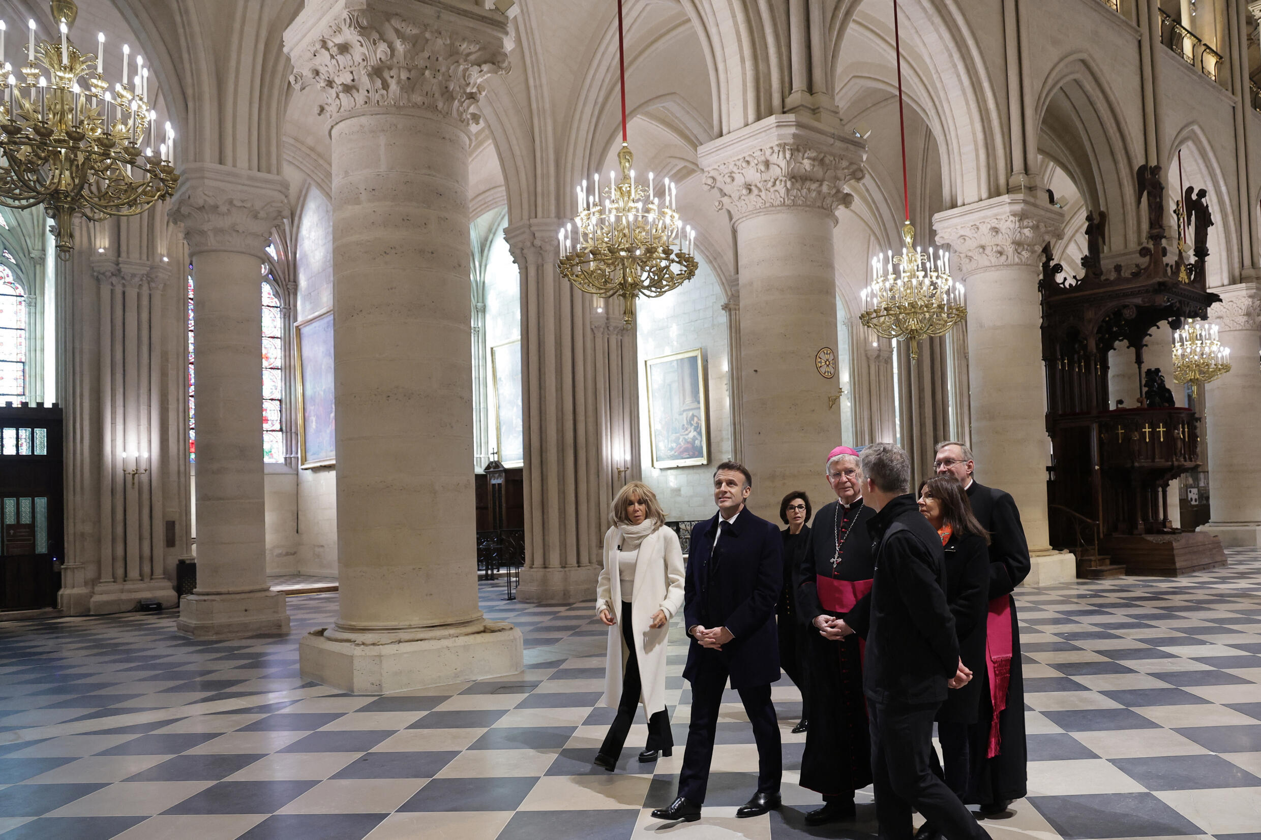 Notre-Dame se dévoile à la faveur d'une ultime visite de chantier d ...