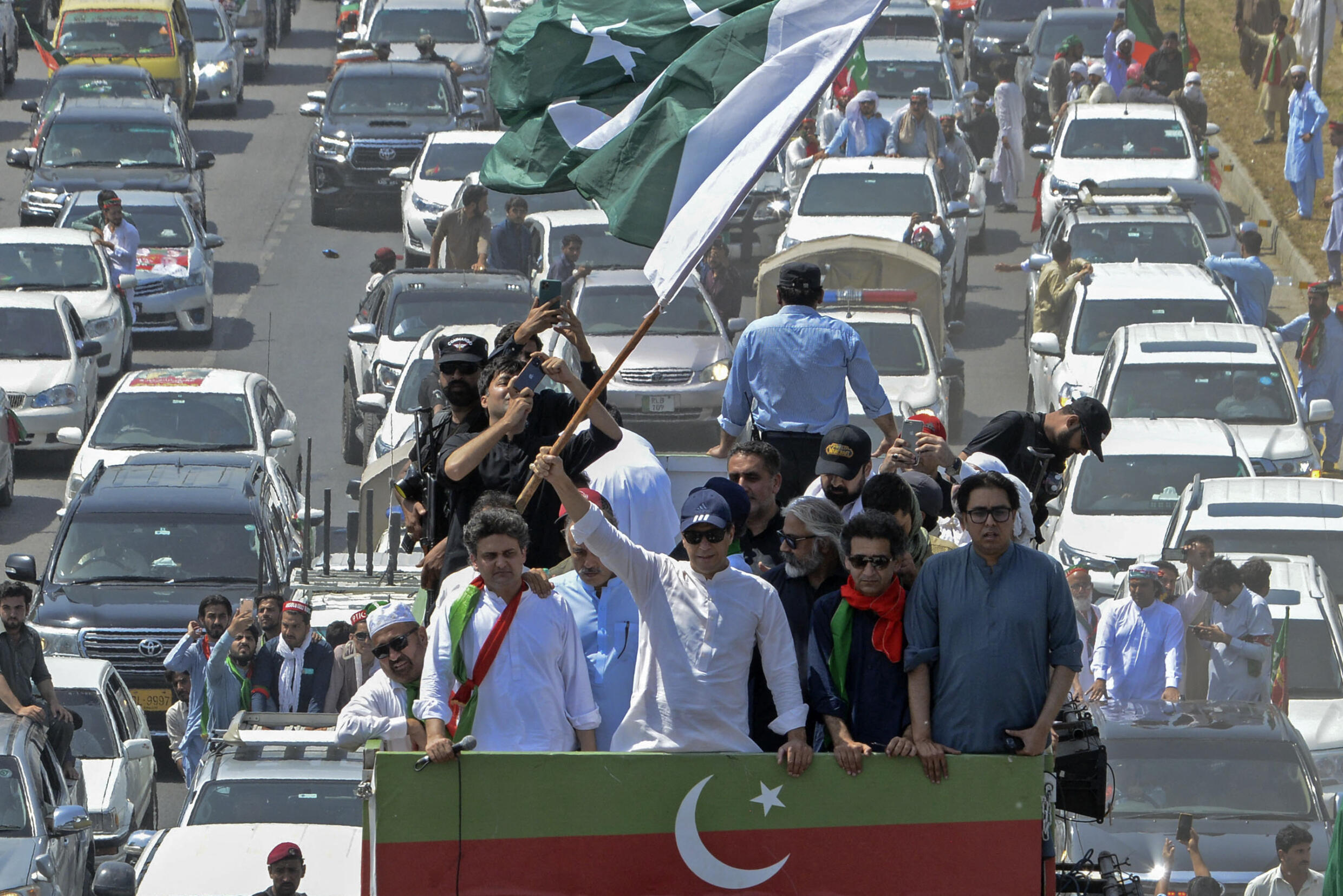 Ousted Pakistan PM Khan leads protest march on blockaded Islamabad