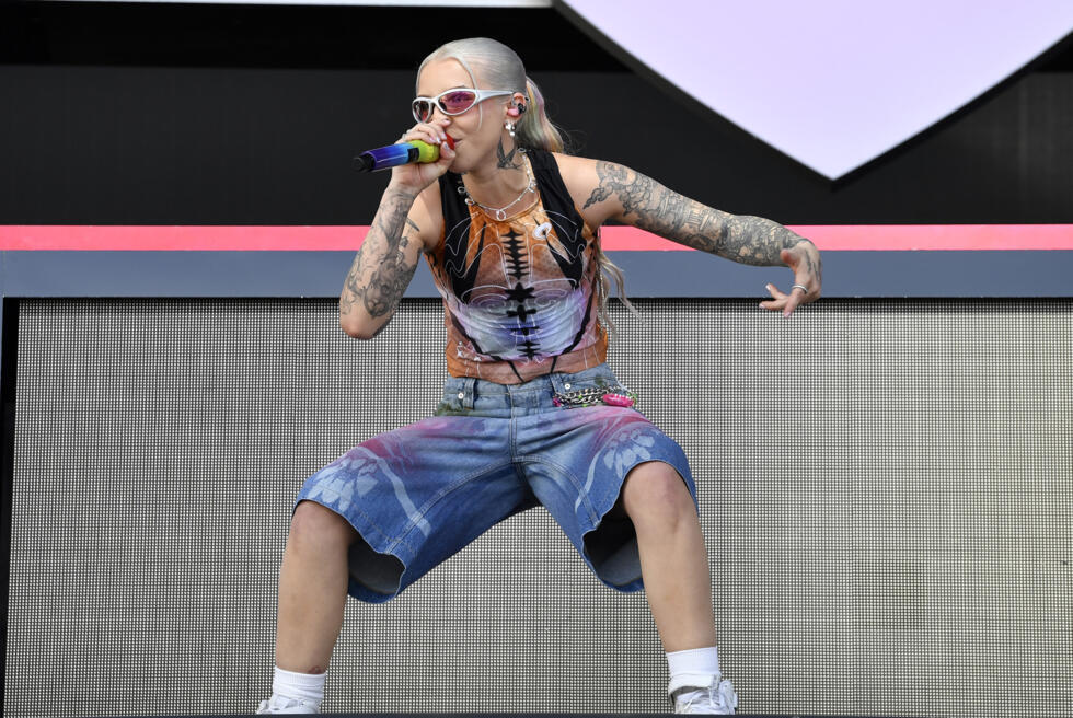 Shakira wows at Coachella on day dominated by Latino artists