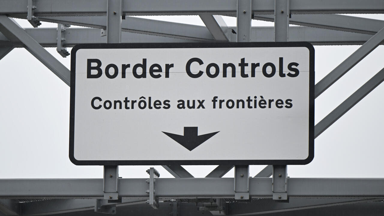 Automated border checks start in Europe