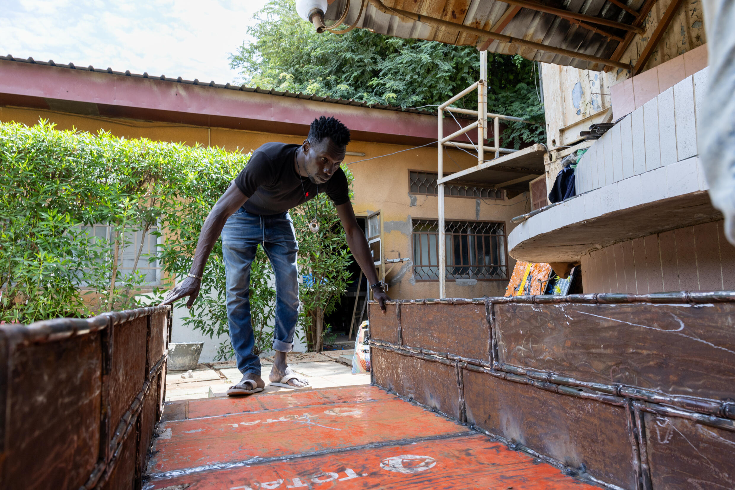 Visual artist grabs 'decisive moment' to nurture Chad art scene