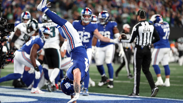 Giants stun Super Bowl campion Eagles 34-17