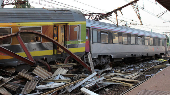 Leaked report 'blames poor maintenance' for French train crash