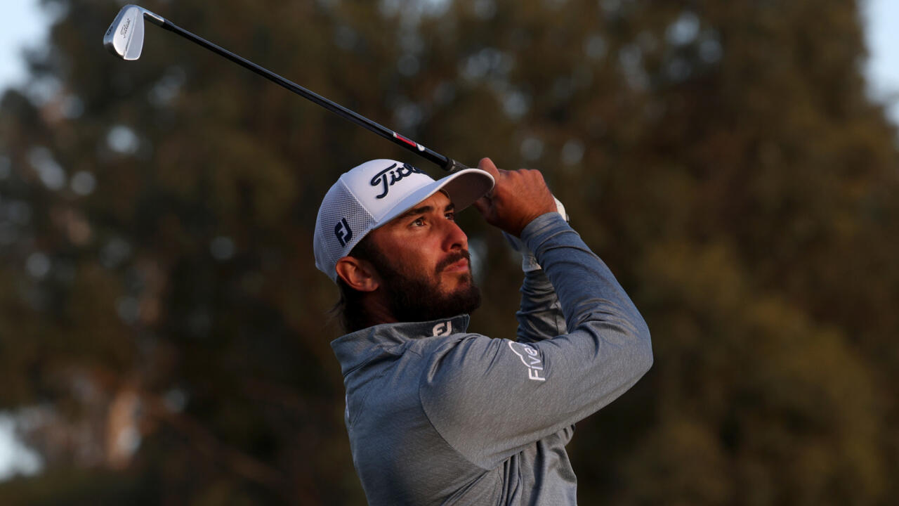 Former champ Homa leads at Riviera as Woods eyes up weekend