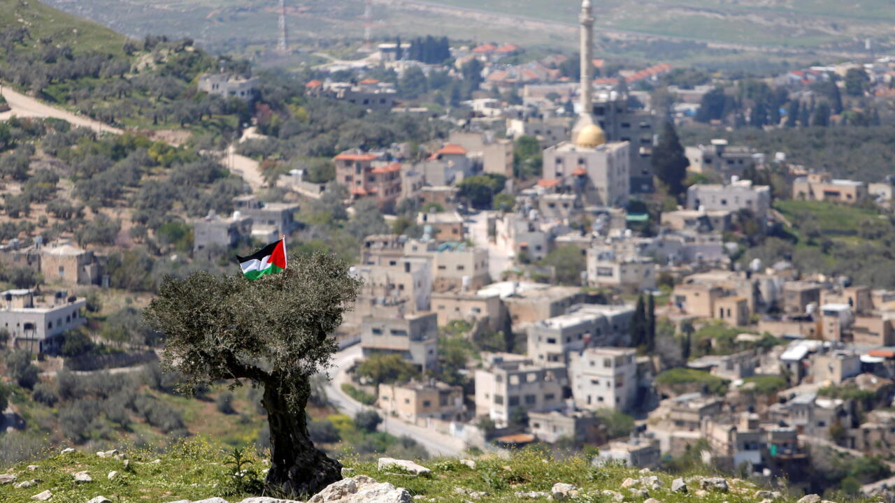 Human Rights Watch accuses Israel of 'apartheid' crimes against ...