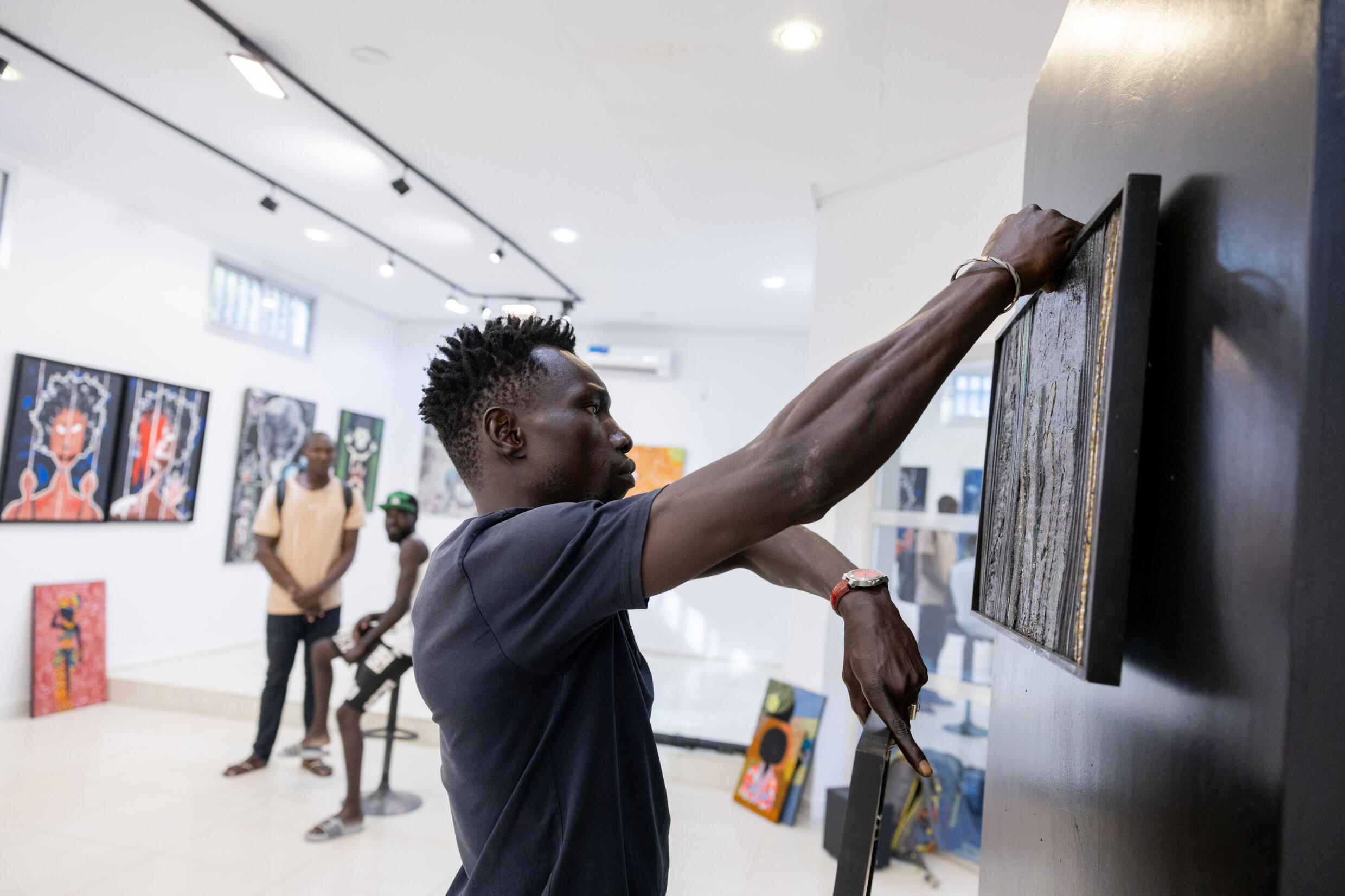 Visual artist grabs 'decisive moment' to nurture Chad art scene